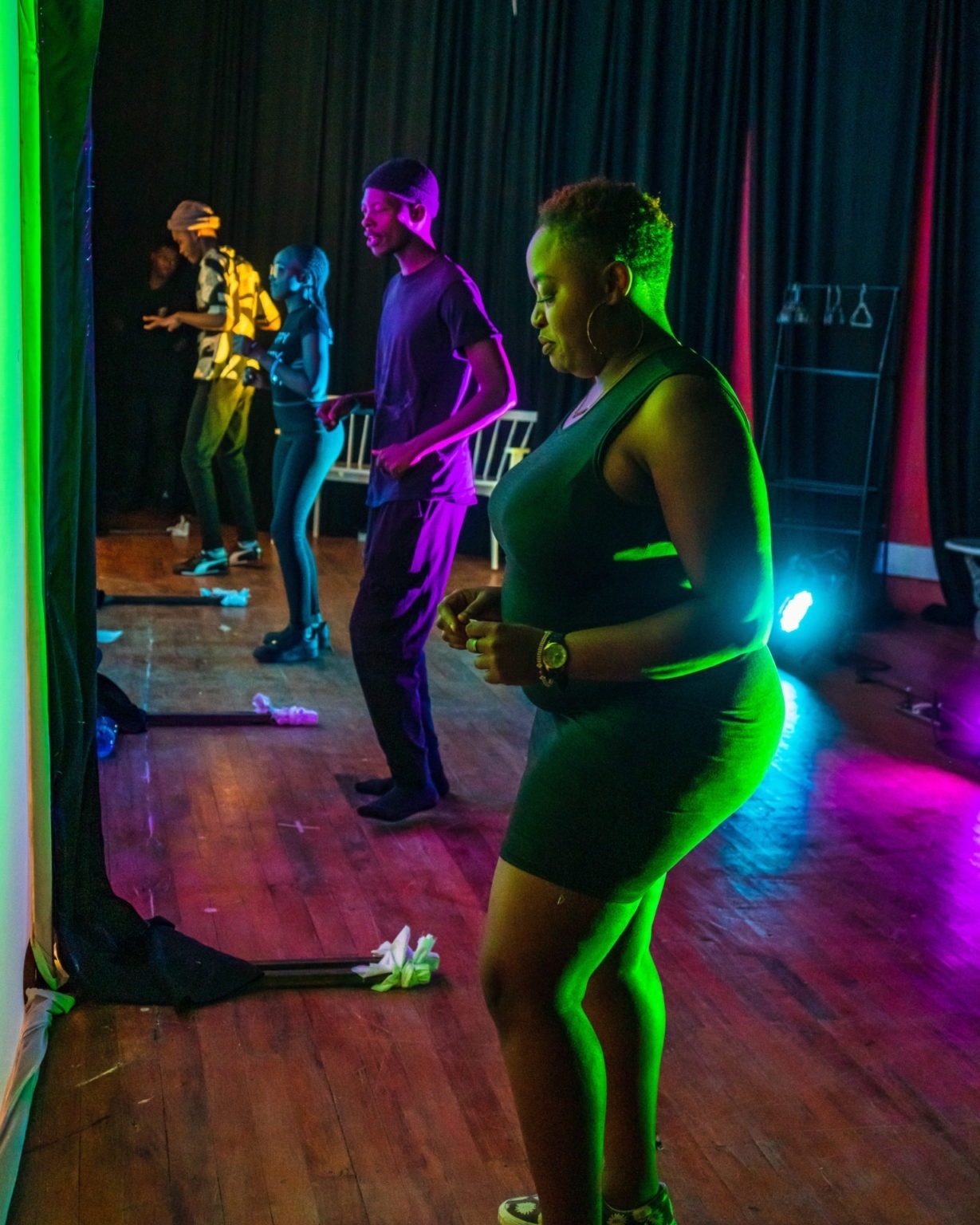 Creatives Garage présente "BLOOMS IN THE DARK: A SHOW WITH THE ...