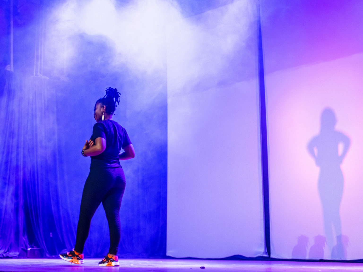 Creatives Garage présente "BLOOMS IN THE DARK: A SHOW WITH THE ...